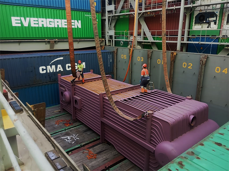 Loaded on 3 x 40’Flat Rack Containers OOG 1 x piece loaded on a Flat ...